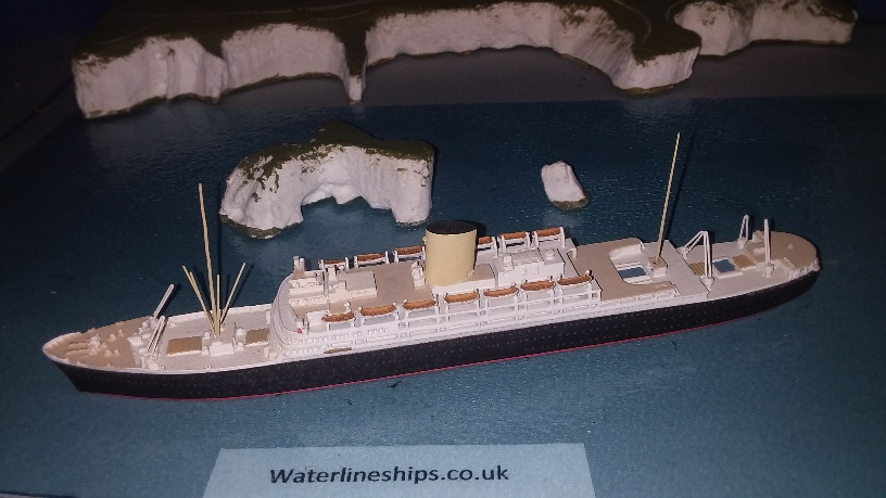 waterline ship models in 1/1250 scale, pre-owned